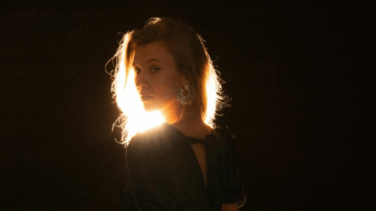 8 Essential Portrait Photography Lighting Tips